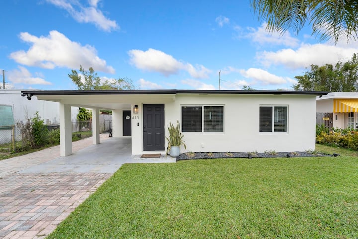 Ocean Breeze Cottage - Boynton Beach, FL