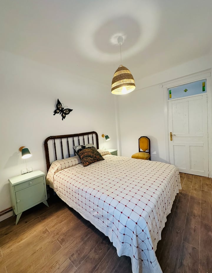 Pon Un Pueblo En Tu Vida - Montalbán