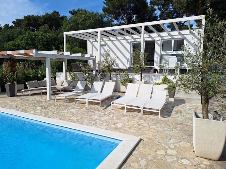 2 Bedroom Mobile Home With Pool - Zaravecchia