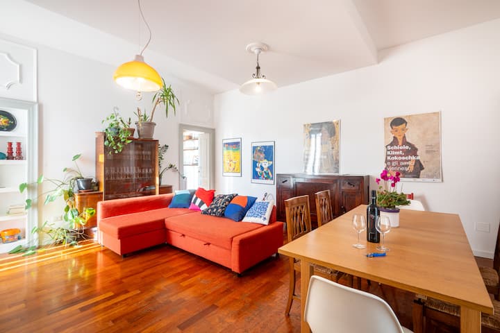 Guesthost - Lovely Apartment In Parma! - Parma