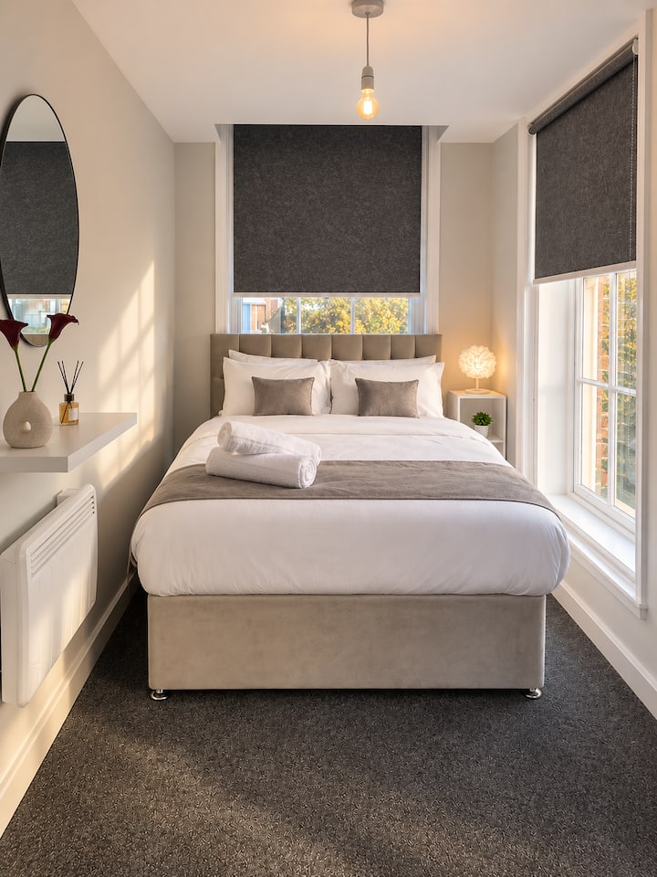 Central Liverpool Apartment, 1 Bedroom + Sofa Bed - Liverpool