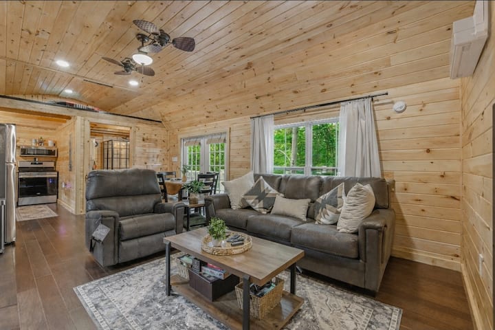 Little House At Leesville Lake - Smith Mountain Lake, VA