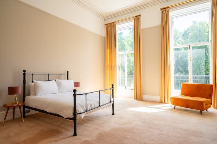 Townhouse In Edinburgh City Centre - Edinburgh