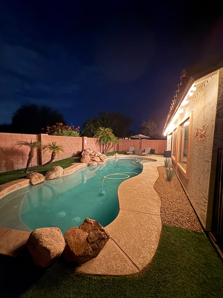 New 3bd/2ba • Heated Pool • Near Ballpark - Goodyear, AZ