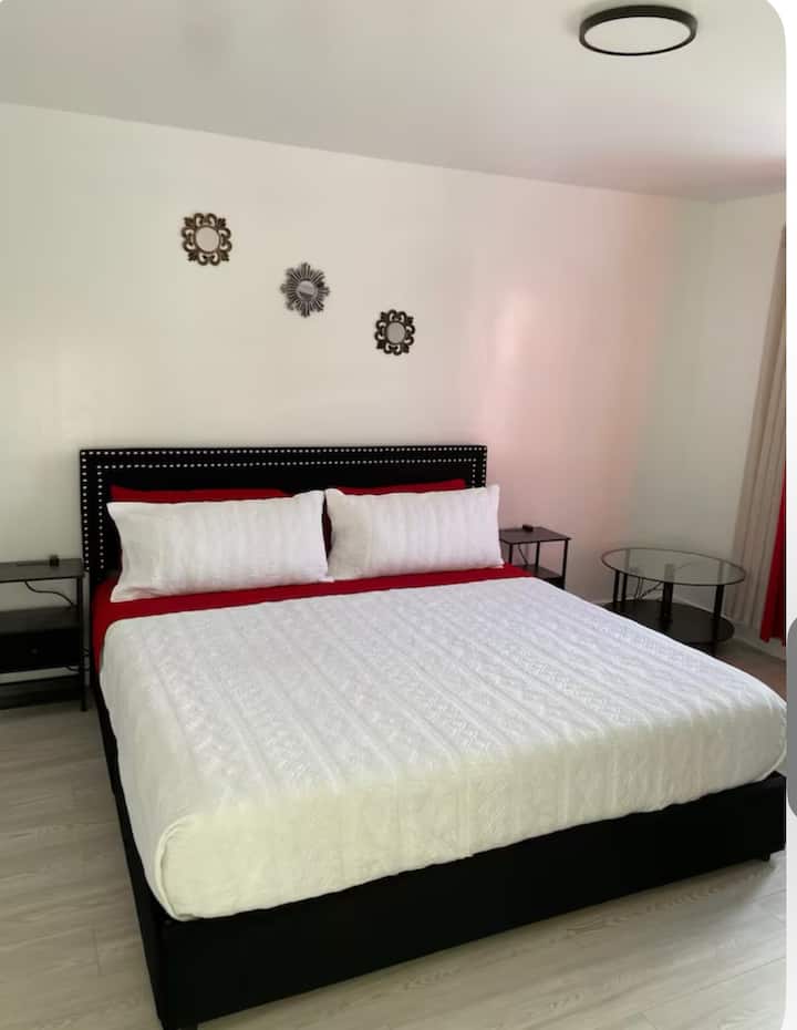 Cozy 3 Br Apartment In Waukegan. - Waukegan, IL