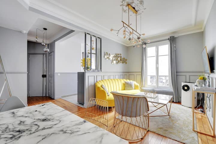 Standing Home Tour Eiffel Paris - Paris