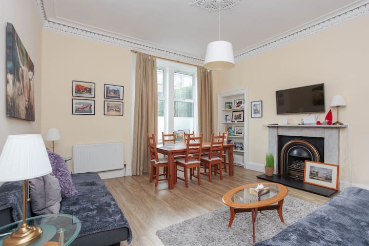 Free Parking | City Centre | Sleeps 6 | 2 Bedrooms - エディンバラ