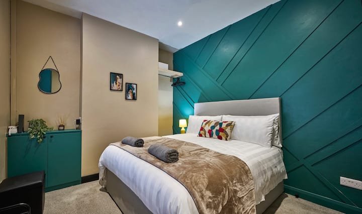 5 Bed House - Belfast - 키릭퍼거스