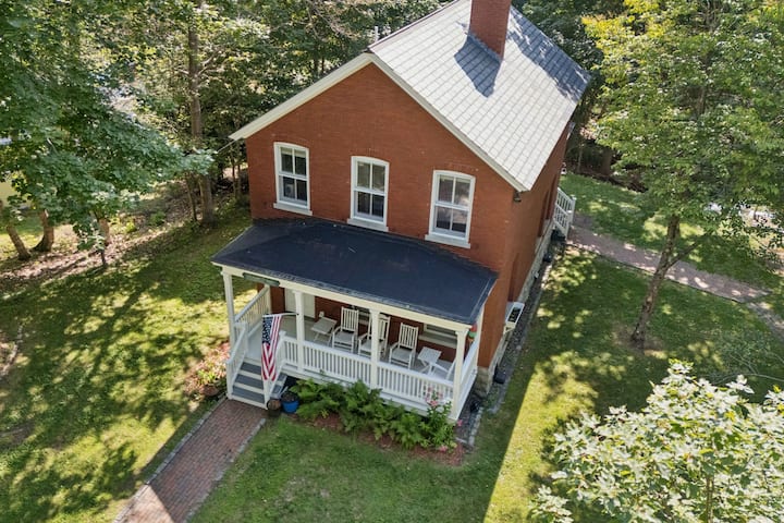 Historic Island Retreat - Portland, ME