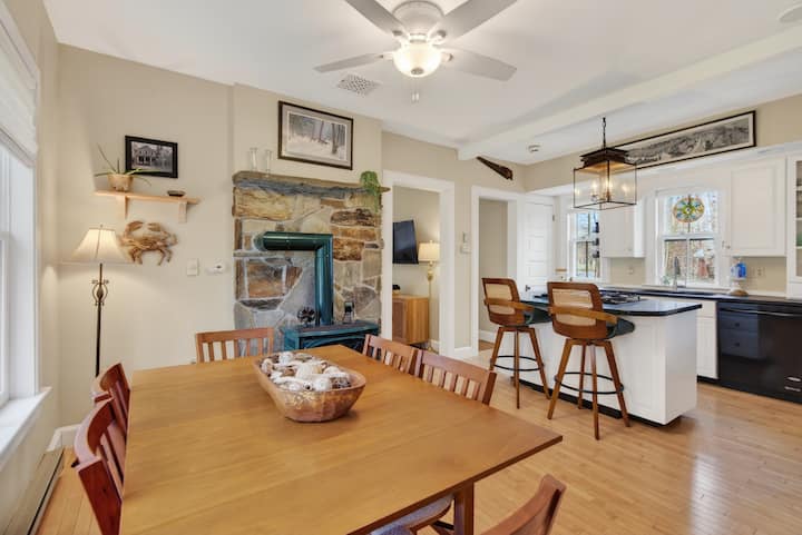 Historic Island Retreat - Portland, ME