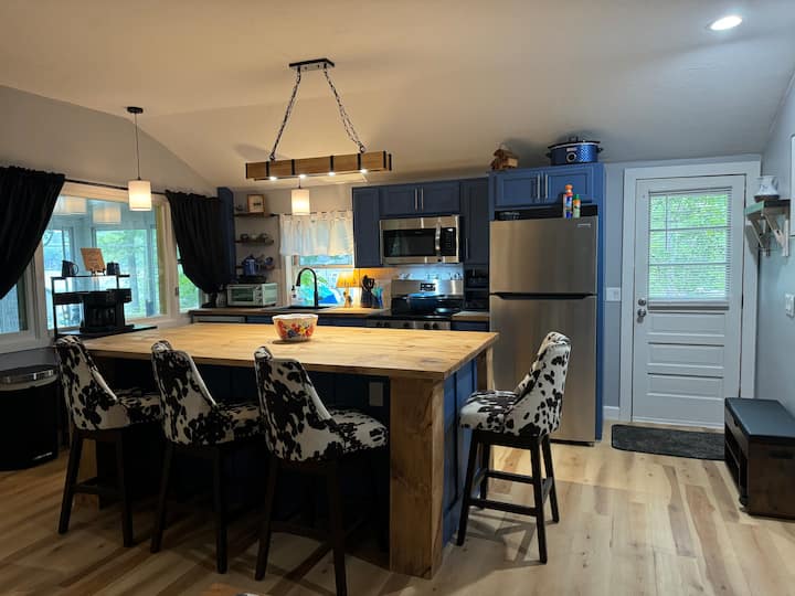 Linkys Cabin On Shellcamp Lake. Perfect Getaway! - Belmont, NH