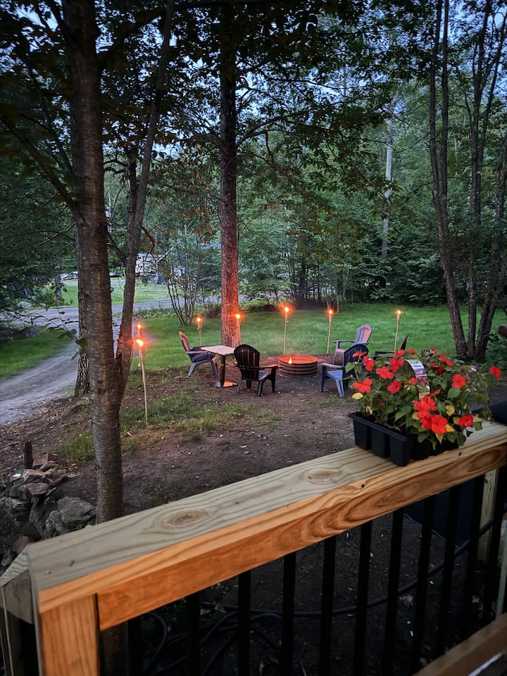 New Hot Tub At This Renovated Lakeside Cabin - Belmont, NH