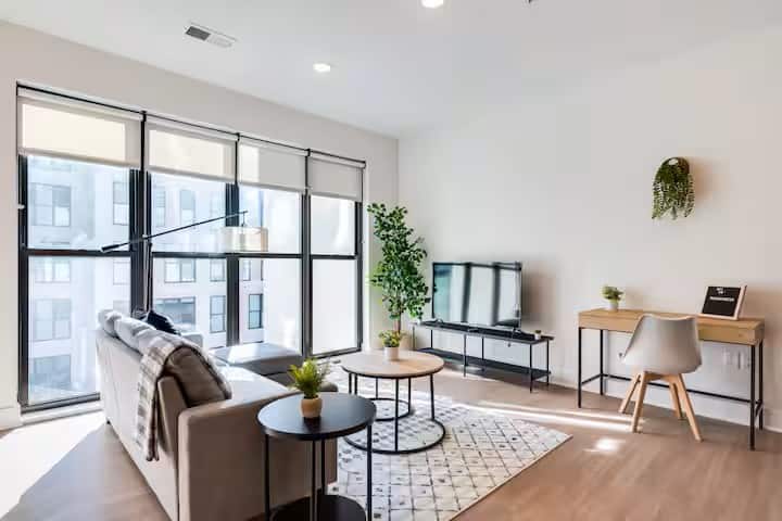 1bedroom Apt W/outdoor Lounge -Pool | Taft Theatre - Cincinnati, OH