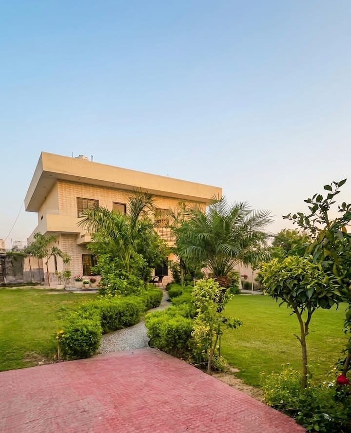 Thewednesday-poolside Party Farm - Manesar