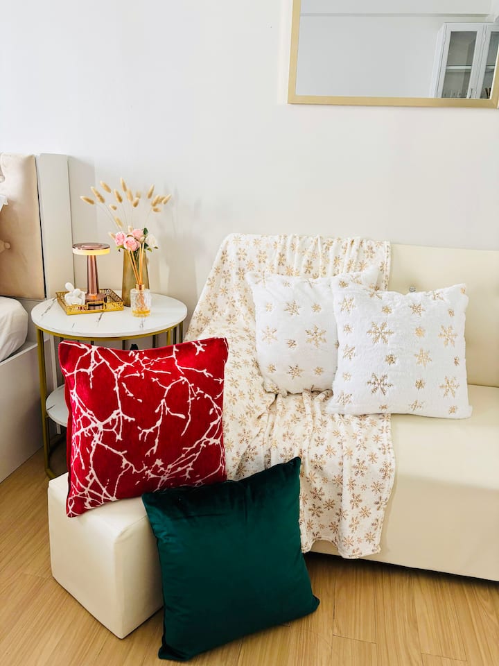 Luxeinn - Trece Martires