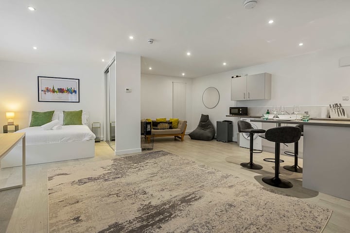 City Heights Studio - Short Stays Uk - Exeter