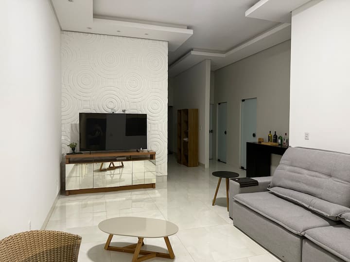 Casa Com Suíte E Um Quarto, Etc - Araguaína