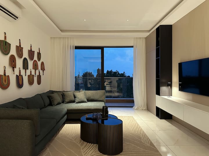 Centr. New Design Apartment | Balcony | Pool & Gym - Ghana