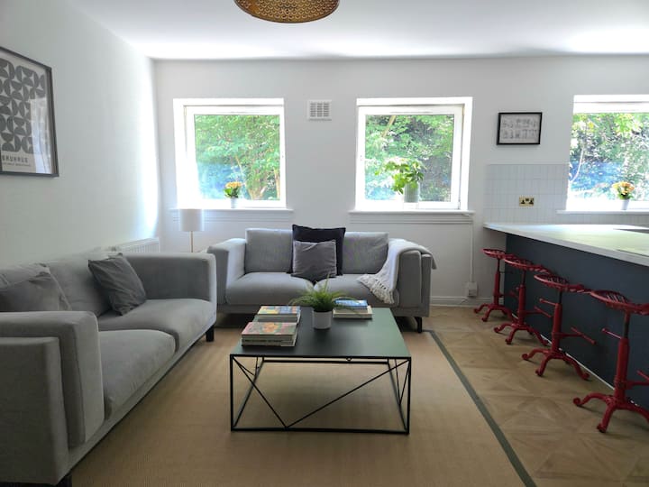 2 Bed Central Flat With Parking! - Edimburgo