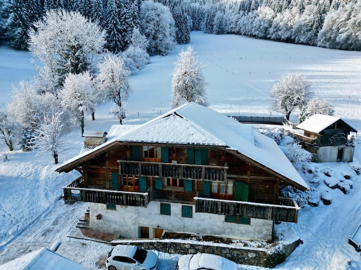 Traditional Wooden Chalet Sleeps 14 - Morzine