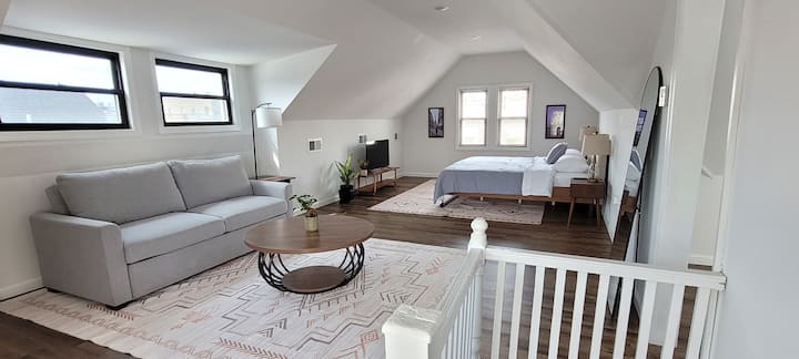 Duplex 15 Mins From Time Square! - Edgewater, NJ