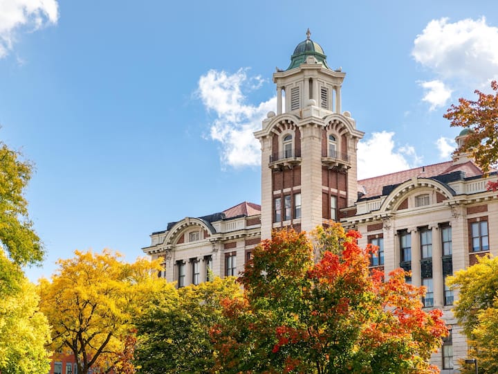 Quiet King Room - 3 Miles To Syracuse University - Syracuse, NY