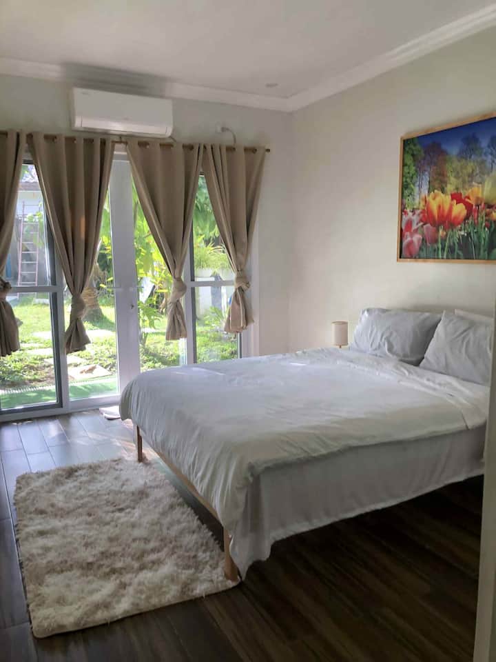 A Beautiful Place With Plenty Of Space For Family. - Pandi