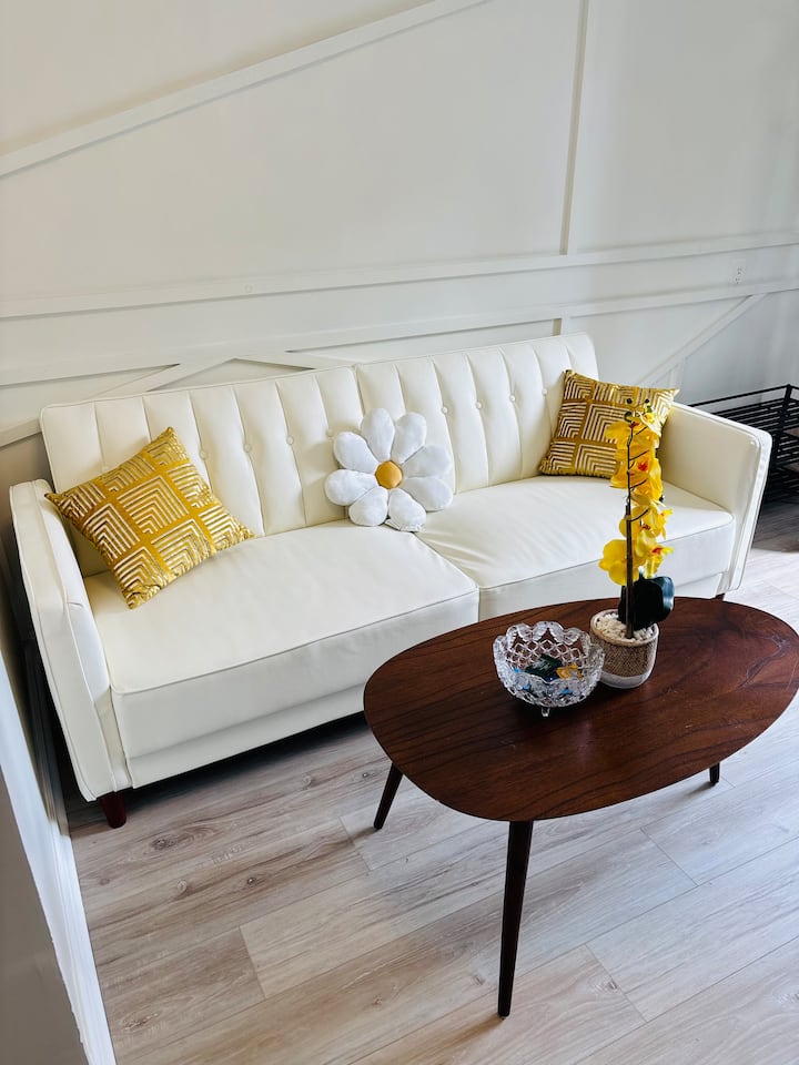 Tiny House On Cloud Nine: A Relaxing Escape - Manassas, VA