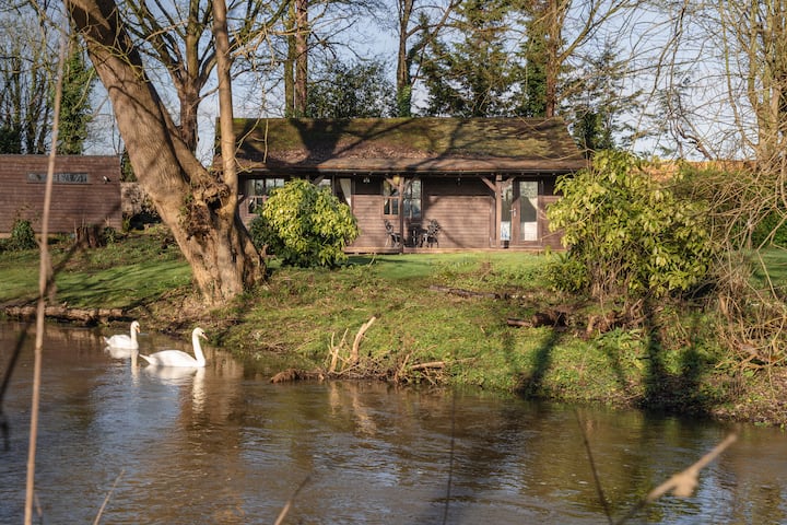 Waterside Guesthouse, Watford, Rickmansworth - Watford