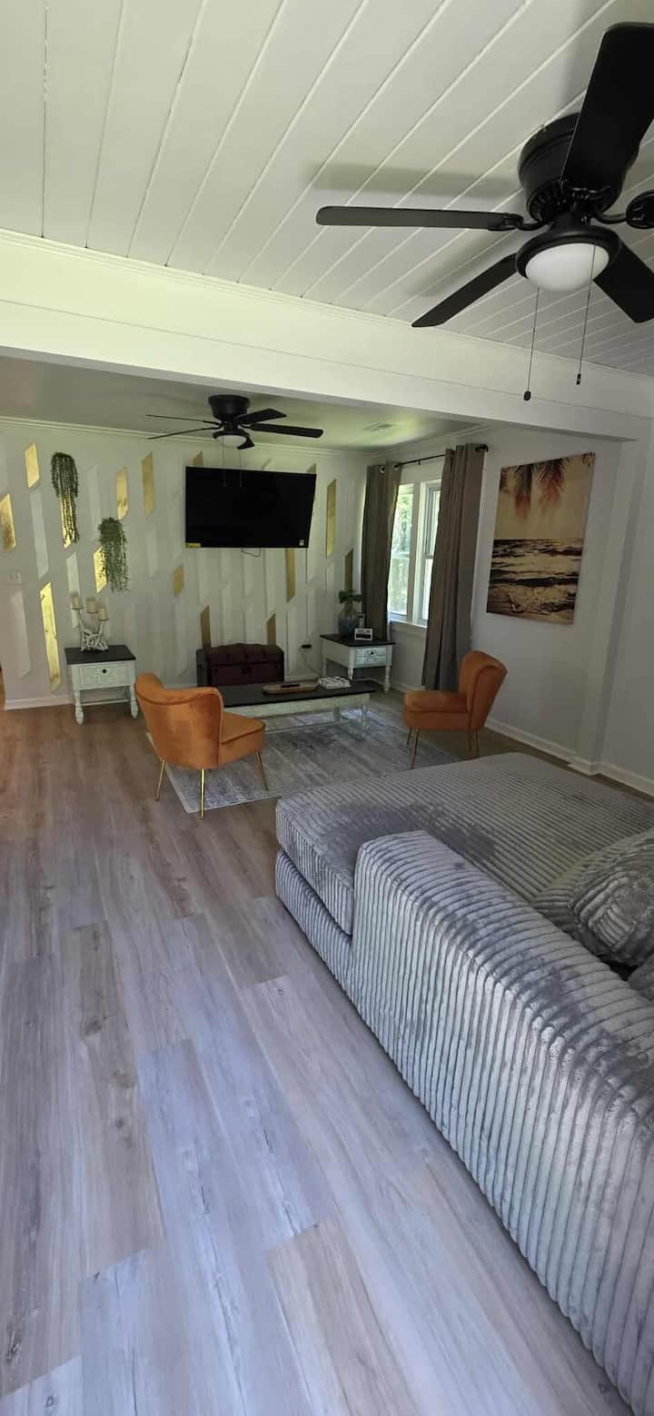 Park Circle Designer Stay - Charleston, SC