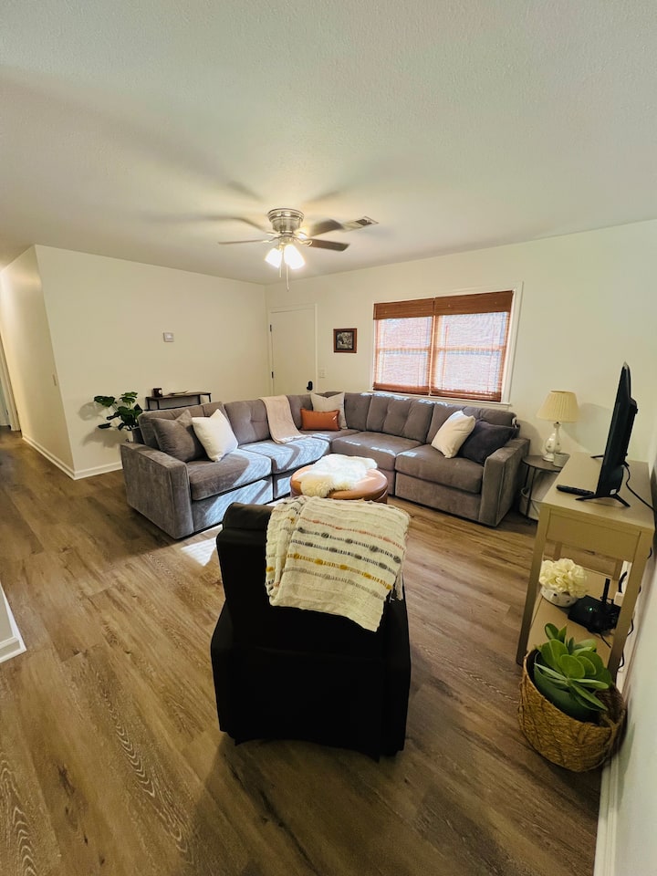 Charming Little Spot - Alabama