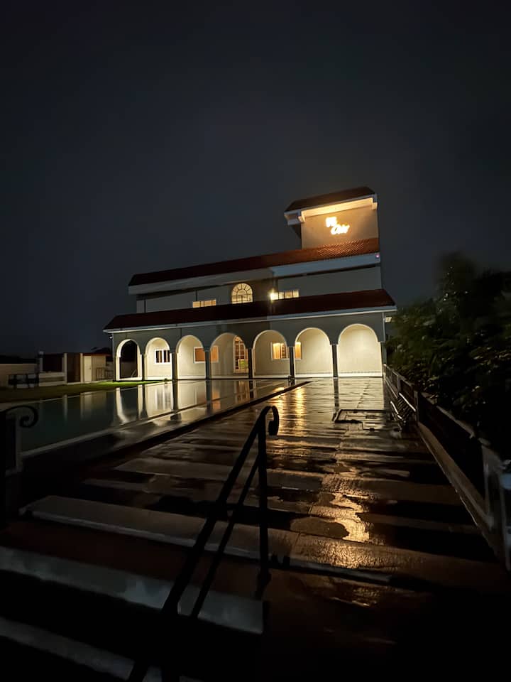 Luxurious 5* Farmstay, Families, Large Groups - Hyderabad