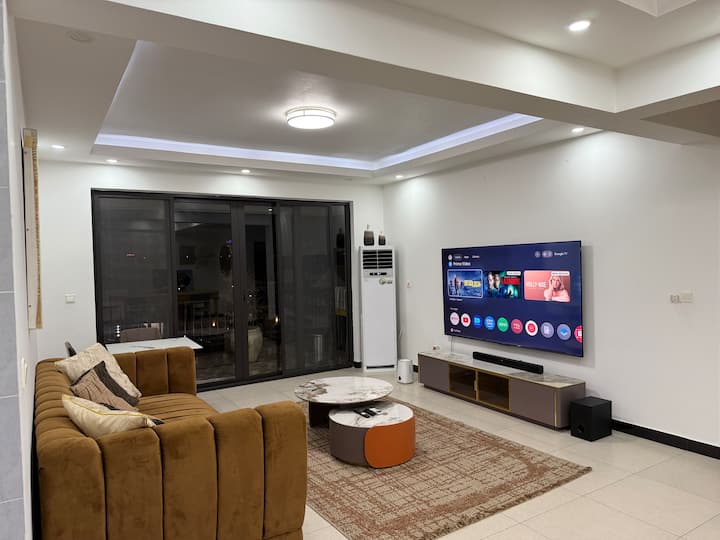 Palmvillage, Heart Of Dar 85’inch Gametv Wintera/c - Dar es Salaam