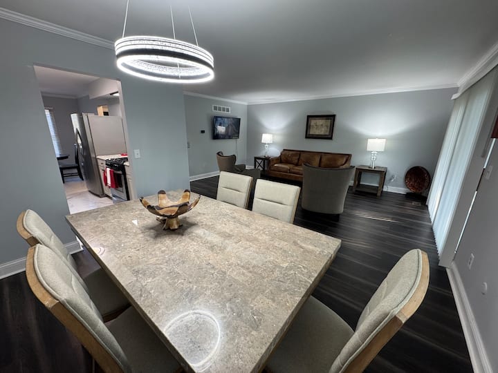 Suburban Retreat: 15 Mins To Downtown Detroit - Southfield, MI