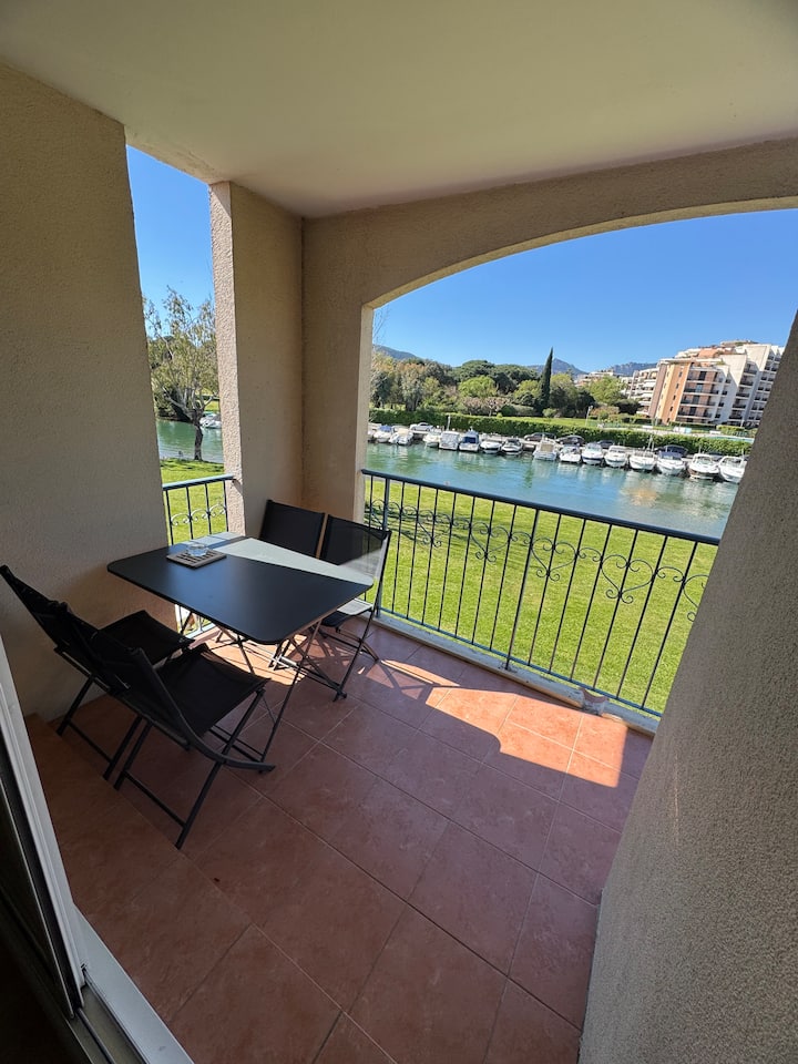Studio Vue Canal Siagne – Plages à 5 Min à Pieds - Mandelieu-la-Napoule