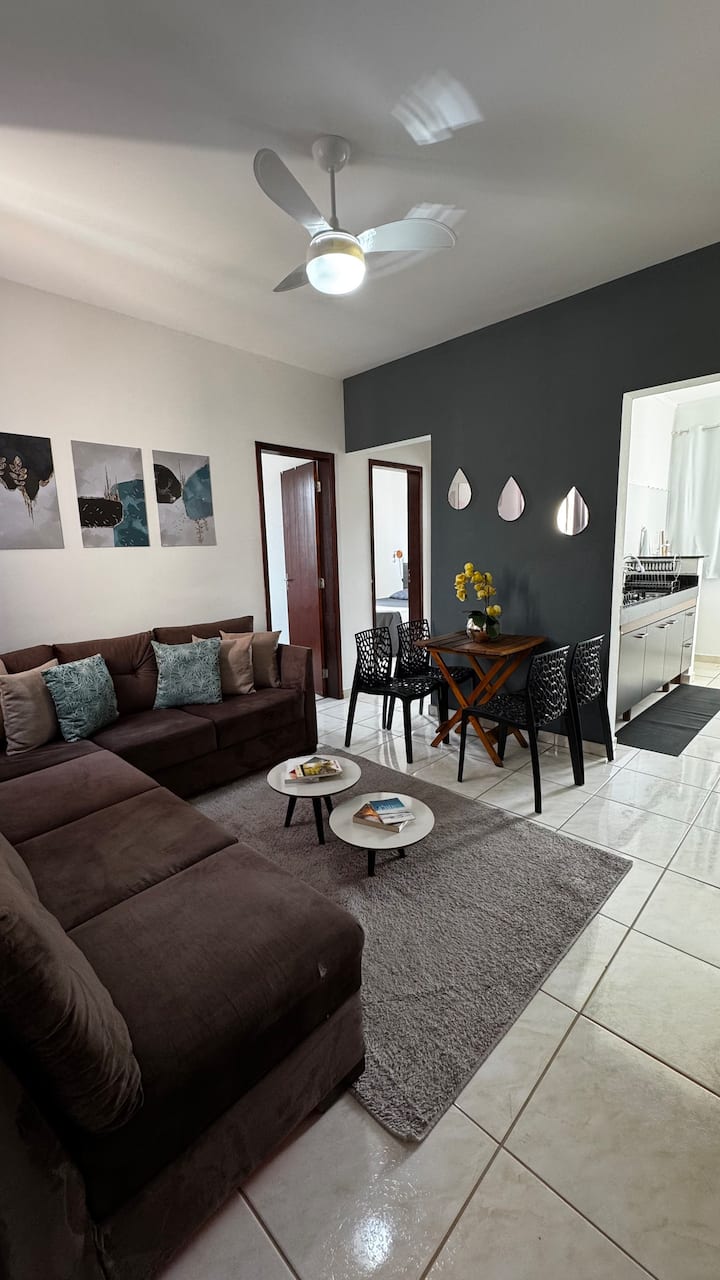 Apê No  Centro Capitólio | Cond. Fechado | Garagem - Capitólio