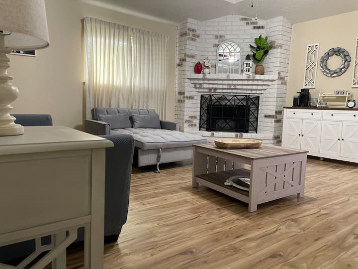 Happy Home Stay - Beaumont, TX