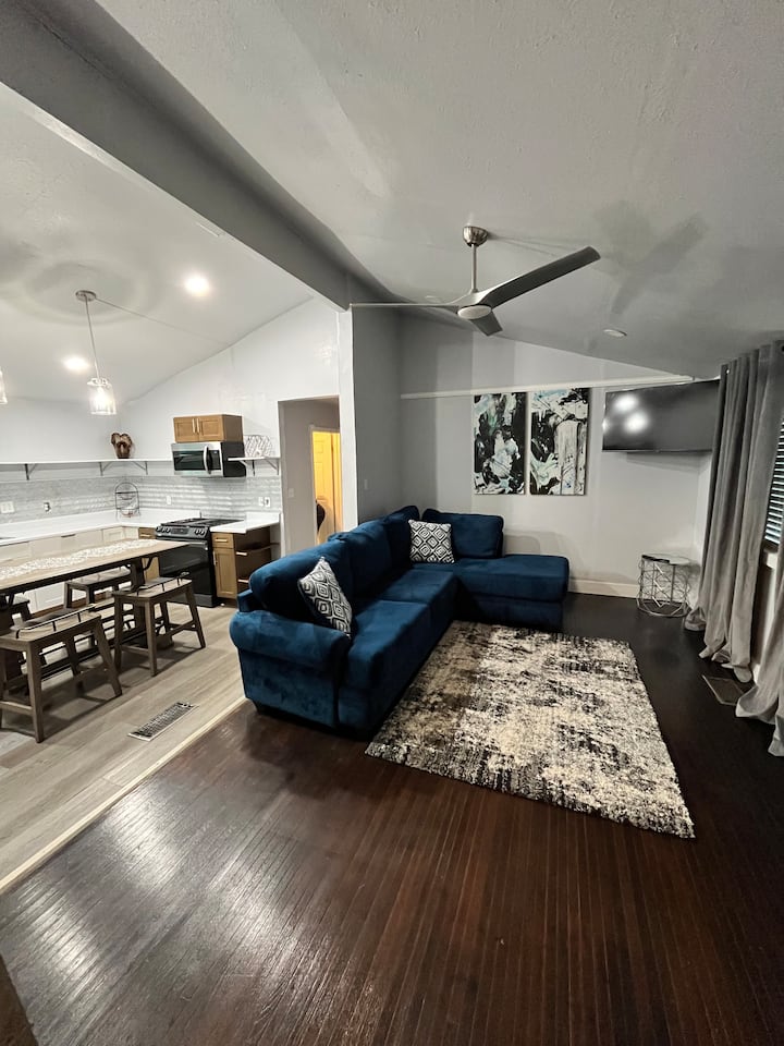 Chǎteau De Barrow - Little Rock, AR