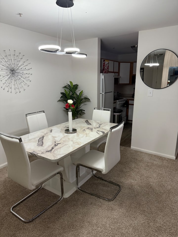 Room In Newark & Private Bathroom - Newark, DE