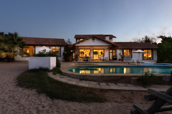 La Candelaria - Casa Con Piscina - El Quisco