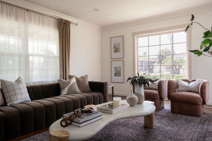 Designer Talmadge Cottage Centrally Located - La Mesa, CA