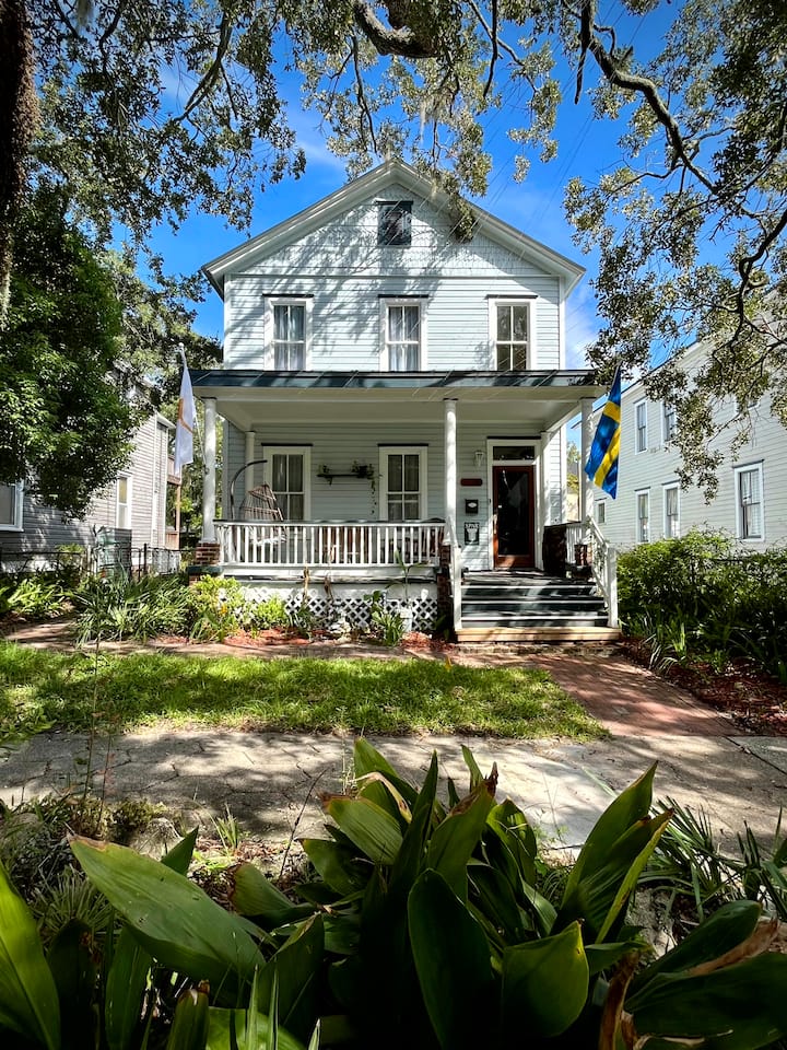 Florida Room 1blk E Main St - Jacksonville, FL