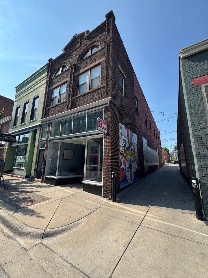 Historic 1br/1ba Apartment - Lafayette, IN