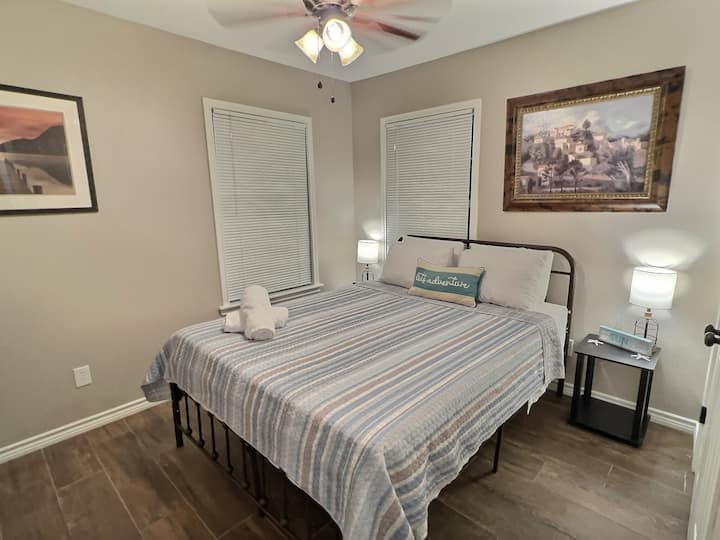 Cozy Coastal 2bd Cottage | <10min To Downtown! - 休斯敦