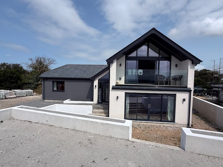 Modern Country Home Perranporth - Holywell