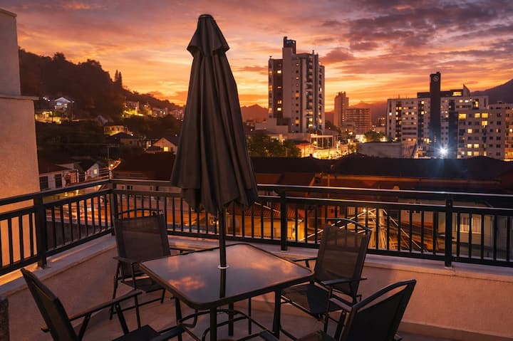 Apto C/ Terraço | 2 Quartos | Próx Vila Germânica - Blumenau