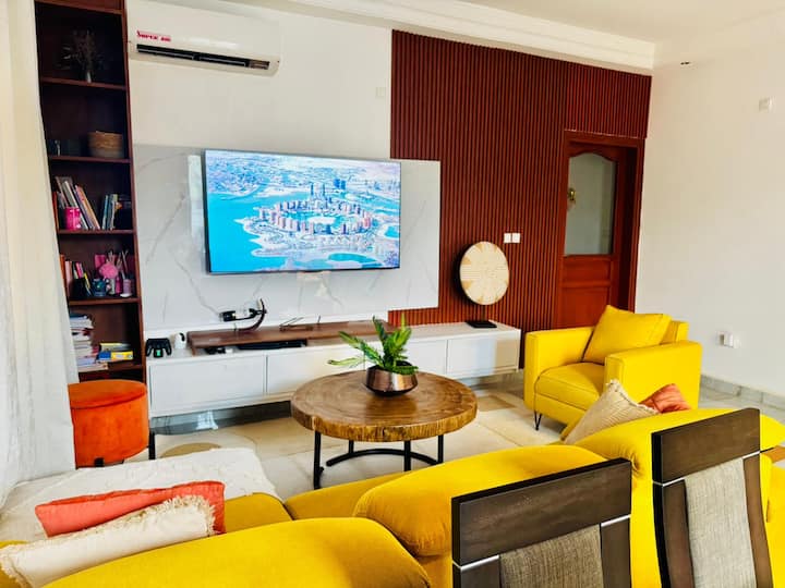 Triplex Climatisé - 300 M2 - 4 Ch. Cité Chirac - Douala