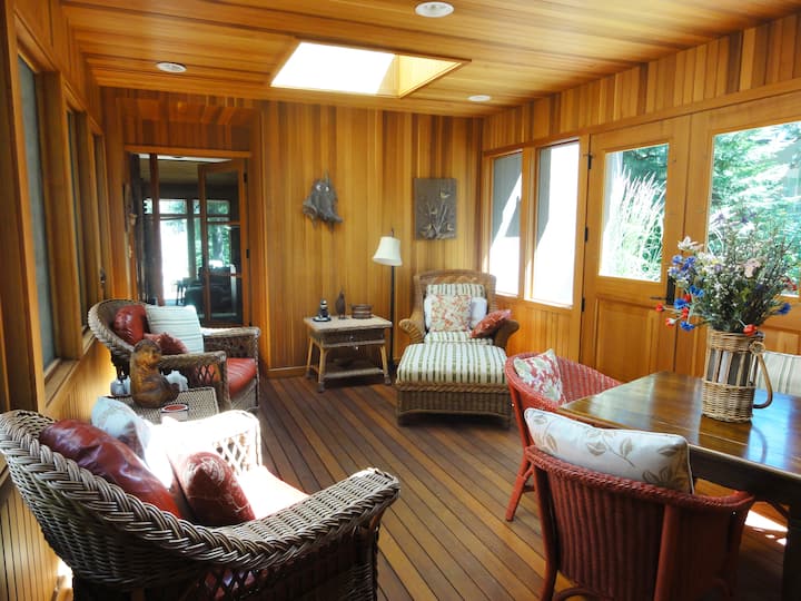 5 Bedroom, 2 King Beds True Black Butte Ranch Feel - Sisters, OR