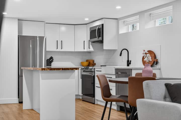 Stylish 2 Bed In Central Ottawa - Ottawa