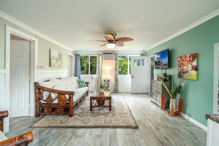 Tropical Home With Guest Suite - Haleiwa, HI